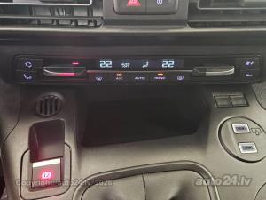 Zils Citroen Berlingo 2024 Tallina, ar dzinēja tilpumu 1.50 L un nobraukumu 20 tūkst. km par 21900 €, foto 24 vietnē AUTOMOTO.COM.LV