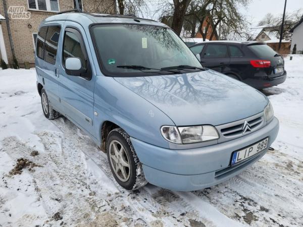 Blue Citroen Berlingo 2001 in Alytus, with an engine capacity of 1.40 L and mileage of 170 thousand km for 850 €, photo 1 on AUTOMOTO.COM.LV