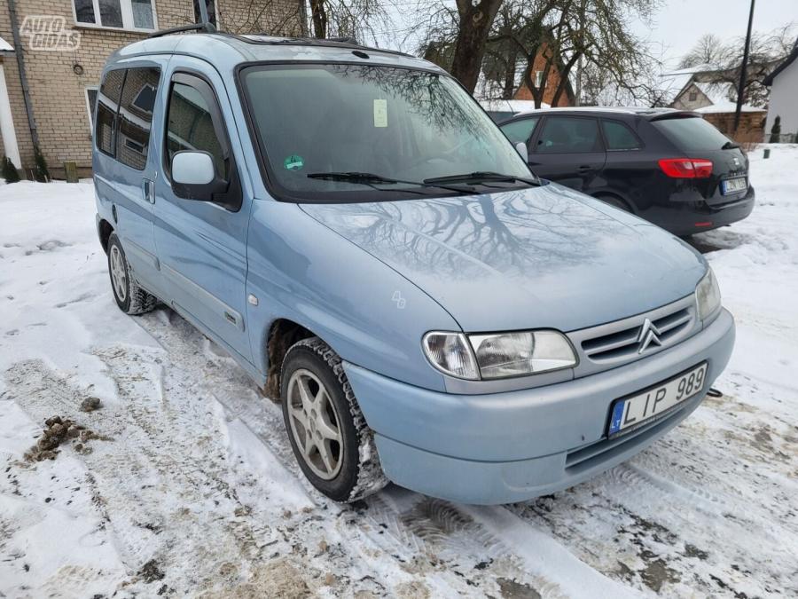 Blue Citroen Berlingo 2001 in Alytus, with an engine capacity of 1.40 L and mileage of 170 thousand km for 850 €, photo 1 on AUTOMOTO.COM.LV