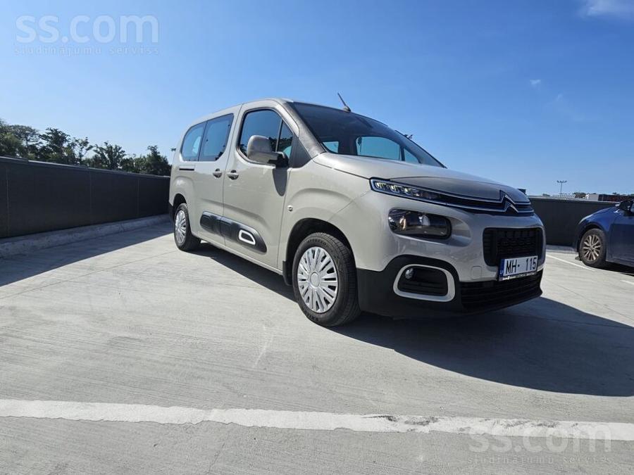 Brown Citroen Berlingo 2019 in Riga, with an engine capacity of 1.50 L and mileage of 178 thousand km for 10333 €, photo 3 on AUTOMOTO.COM.LV
