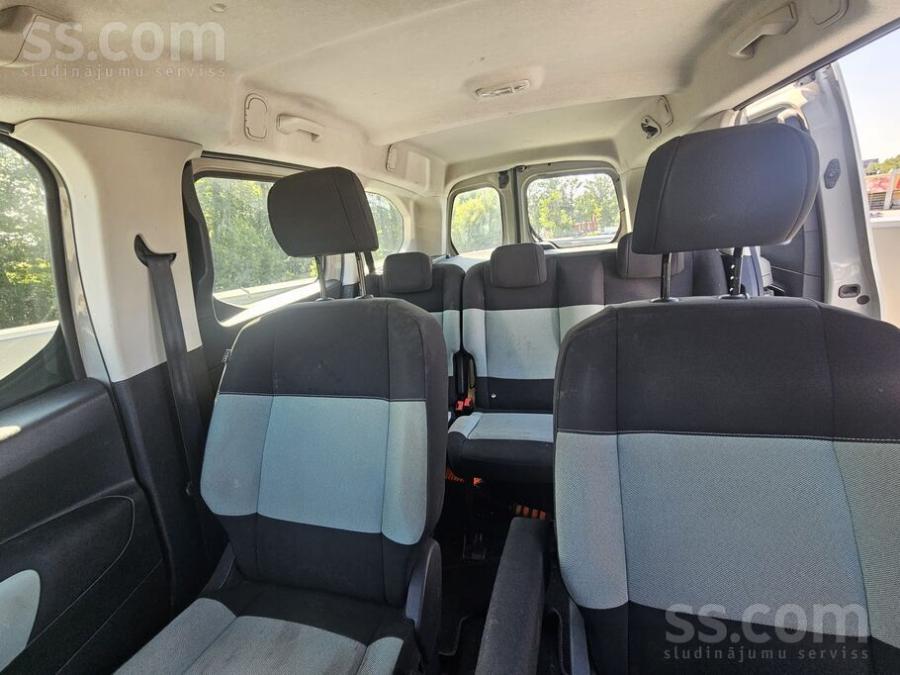 Brown Citroen Berlingo 2019 in Riga, with an engine capacity of 1.50 L and mileage of 178 thousand km for 10333 €, photo 9 on AUTOMOTO.COM.LV