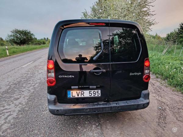 Brūns Citroen Berlingo 2010 Viļņa, ar dzinēja tilpumu 1.56 L un nobraukumu 312 tūkst. km par 2700 €, foto 4 vietnē AUTOMOTO.COM.LV