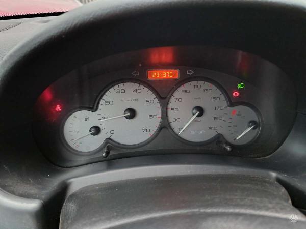 Brūns Citroen Berlingo 2007 Panevēža, ar dzinēja tilpumu 1.59 L un nobraukumu 232 tūkst. km par 1200 €, foto 7 vietnē AUTOMOTO.COM.LV