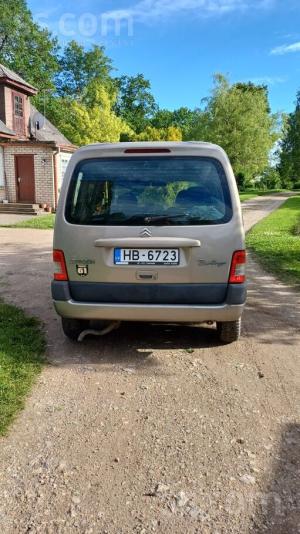 Brūns Citroen Berlingo 2008 Ogre, ar dzinēja tilpumu 1.60 L un nobraukumu 221 tūkst. km par 500 €, foto 4 vietnē AUTOMOTO.COM.LV
