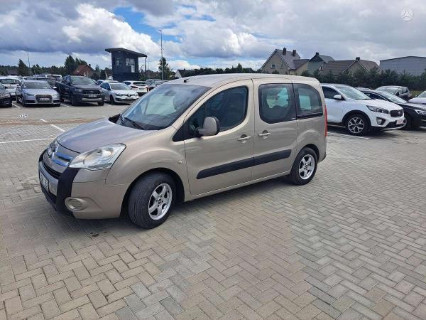 Brūns Citroen Berlingo 2008 Tauragė, ar dzinēja tilpumu 1.56 L un nobraukumu 217 tūkst. km par 2400 €, foto 1 vietnē AUTOMOTO.COM.LV