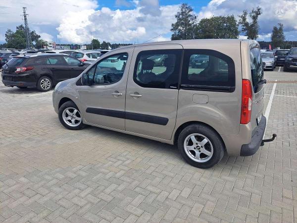 Brūns Citroen Berlingo 2008 Tauragė, ar dzinēja tilpumu 1.56 L un nobraukumu 217 tūkst. km par 2400 €, foto 6 vietnē AUTOMOTO.COM.LV