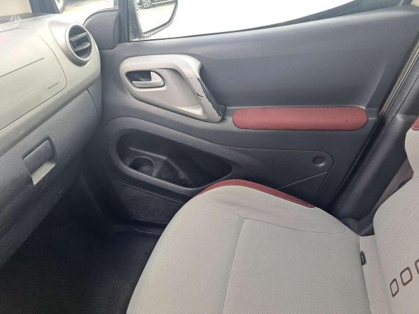 Brūns Citroen Berlingo 2008 Tauragė, ar dzinēja tilpumu 1.56 L un nobraukumu 217 tūkst. km par 2400 €, foto 9 vietnē AUTOMOTO.COM.LV