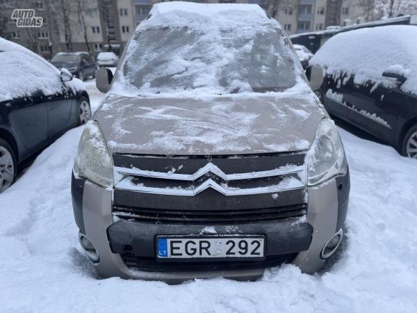 Brown Citroen Berlingo 2009 in Kaunas, with an engine capacity of 1.60 L and mileage of 386 thousand km for 1500 €, photo 2 on AUTOMOTO.COM.LV