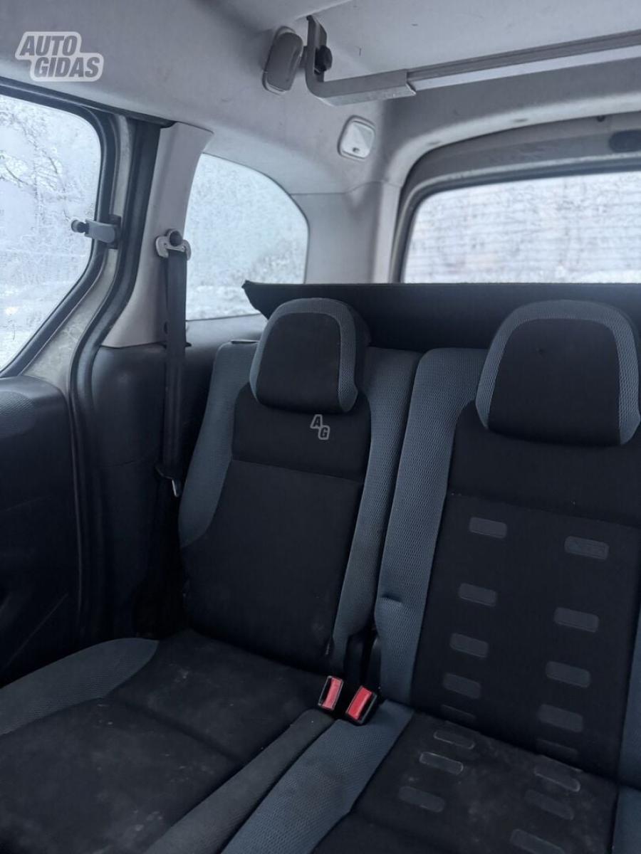 Brūns Citroen Berlingo 2009 Kauņa, ar dzinēja tilpumu 1.60 L un nobraukumu 386 tūkst. km par 1500 €, foto 11 vietnē AUTOMOTO.COM.LV
