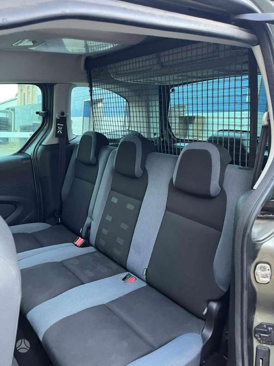 Brūns Citroen Berlingo 2009 Kauņa, ar dzinēja tilpumu 1.56 L un nobraukumu 3545 tūkst. km par 2750 €, foto 8 vietnē AUTOMOTO.COM.LV