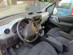 Brūns Citroen Berlingo 2010 Šauļi, ar dzinēja tilpumu 1.56 L un nobraukumu 429 tūkst. km par 999 €, foto 4 vietnē AUTOMOTO.COM.LV