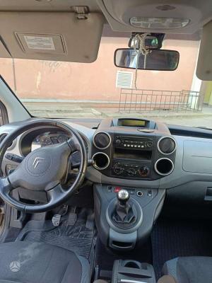 Brūns Citroen Berlingo 2010 Šauļi, ar dzinēja tilpumu 1.56 L un nobraukumu 429 tūkst. km par 999 €, foto 5 vietnē AUTOMOTO.COM.LV