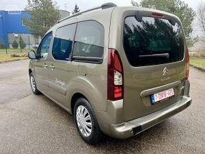 Brown Citroen Berlingo 2012 in Siauliai, with an engine capacity of 1.60 L and mileage of 199 thousand km for 4400 €, photo 9 on AUTOMOTO.COM.LV