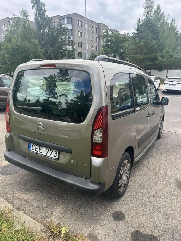 Brūns Citroen Berlingo 2012 Viļņa, ar dzinēja tilpumu 1.56 L un nobraukumu 141 tūkst. km par 4250 €, foto 4 vietnē AUTOMOTO.COM.LV