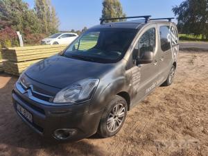 Brown Citroen Berlingo 2012 in Jelgava, with an engine capacity of 1.60 L and mileage of 437 thousand km for 2550 €, photo  on AUTOMOTO.COM.LV