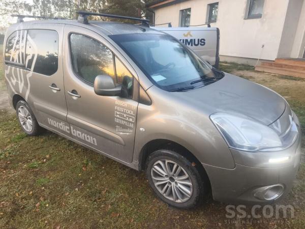 Brūns Citroen Berlingo 2012 Jelgava, ar dzinēja tilpumu 1.60 L un nobraukumu 437 tūkst. km par 2550 €, foto 3 vietnē AUTOMOTO.COM.LV