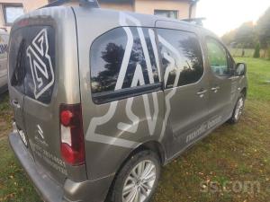 Brūns Citroen Berlingo 2012 Jelgava, ar dzinēja tilpumu 1.60 L un nobraukumu 437 tūkst. km par 2550 €, foto 6 vietnē AUTOMOTO.COM.LV