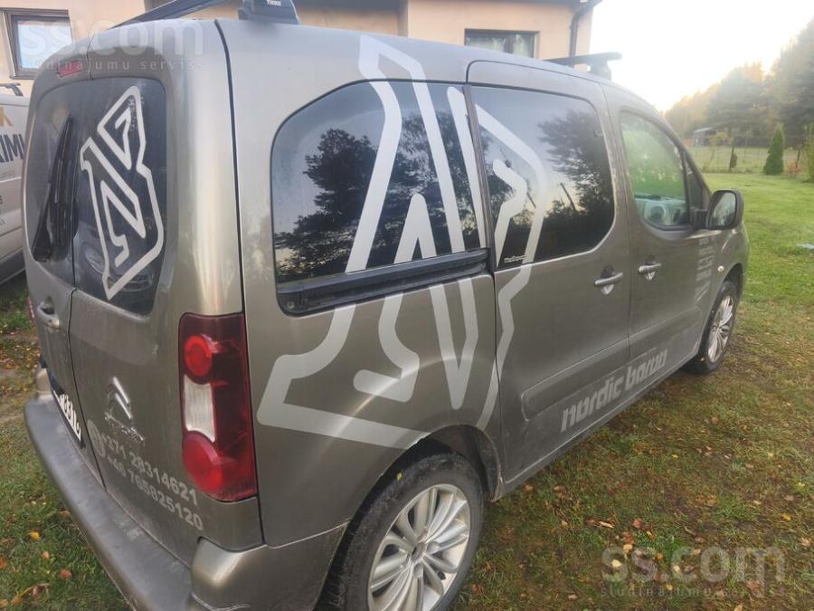 Brūns Citroen Berlingo 2012 Jelgava, ar dzinēja tilpumu 1.60 L un nobraukumu 437 tūkst. km par 2550 €, foto 6 vietnē AUTOMOTO.COM.LV