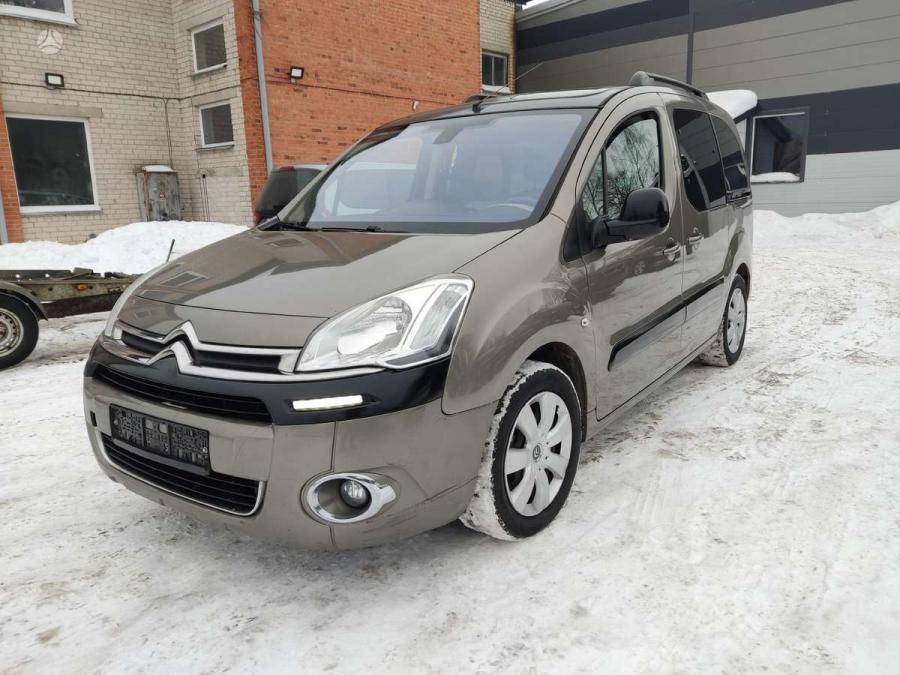Brūns Citroen Berlingo 2013 Prienai, ar dzinēja tilpumu 1.56 L un nobraukumu 224 tūkst. km par 4400 €, foto 1 vietnē AUTOMOTO.COM.LV