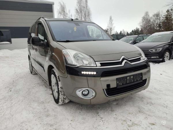 Brūns Citroen Berlingo 2013 Prienai, ar dzinēja tilpumu 1.56 L un nobraukumu 224 tūkst. km par 4400 €, foto 2 vietnē AUTOMOTO.COM.LV