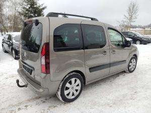 Brūns Citroen Berlingo 2013 Prienai, ar dzinēja tilpumu 1.56 L un nobraukumu 224 tūkst. km par 4400 €, foto 4 vietnē AUTOMOTO.COM.LV
