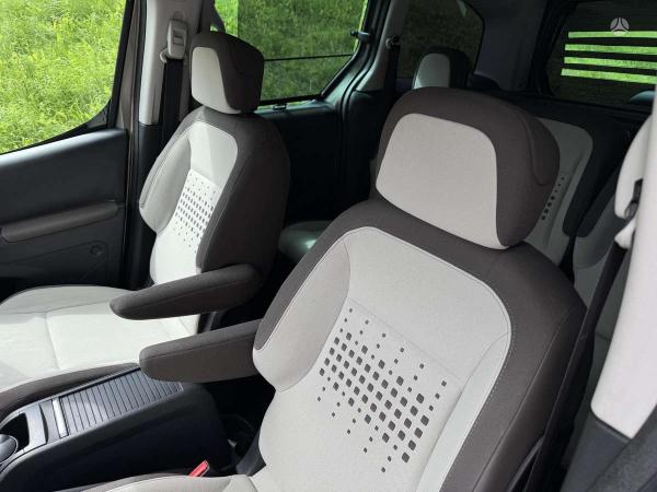 Brūns Citroen Berlingo 2014 Alīta, ar dzinēja tilpumu 1.60 L un nobraukumu 292 tūkst. km par 5100 €, foto 8 vietnē AUTOMOTO.COM.LV