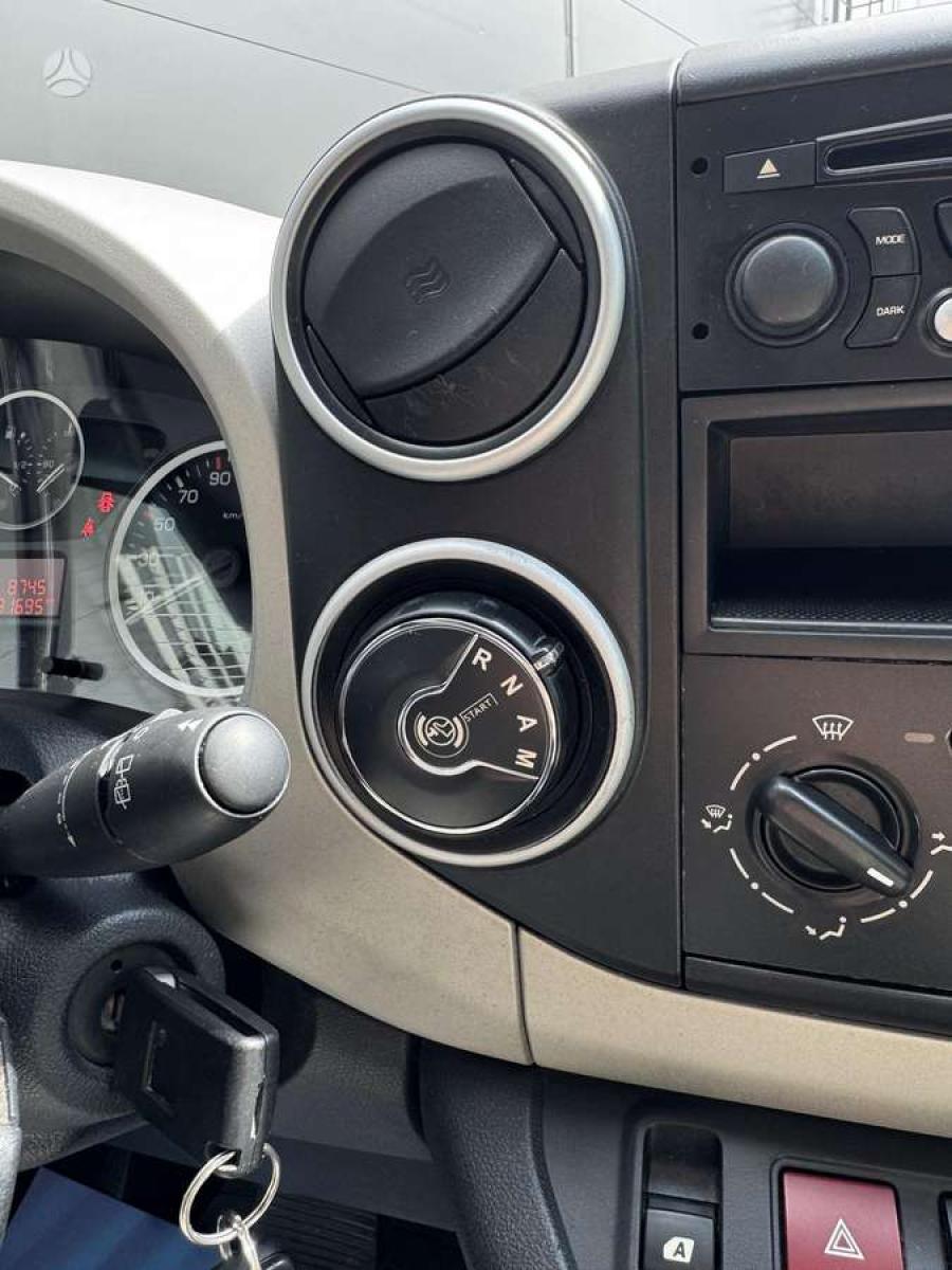 Brūns Citroen Berlingo 2014 Alīta, ar dzinēja tilpumu 1.60 L un nobraukumu 292 tūkst. km par 5100 €, foto 16 vietnē AUTOMOTO.COM.LV