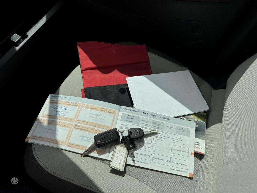 Brūns Citroen Berlingo 2014 Alīta, ar dzinēja tilpumu 1.60 L un nobraukumu 292 tūkst. km par 5100 €, foto 37 vietnē AUTOMOTO.COM.LV