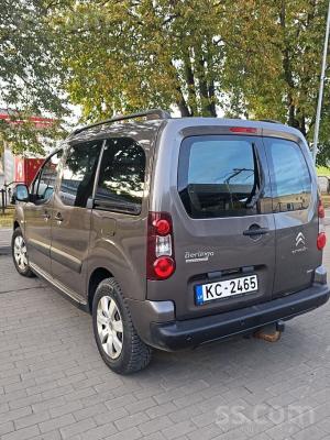 Brown Citroen Berlingo 2015 in Rezekne, with an engine capacity of 1.60 L and mileage of 280 thousand km for 4000 €, photo 3 on AUTOMOTO.COM.LV