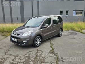 Brūns Citroen Berlingo 2015 Rīga, ar dzinēja tilpumu 1.60 L un nobraukumu 171 tūkst. km par 5200 €, foto  vietnē AUTOMOTO.COM.LV