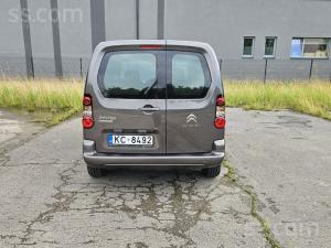 Brūns Citroen Berlingo 2015 Rīga, ar dzinēja tilpumu 1.60 L un nobraukumu 171 tūkst. km par 5200 €, foto 5 vietnē AUTOMOTO.COM.LV