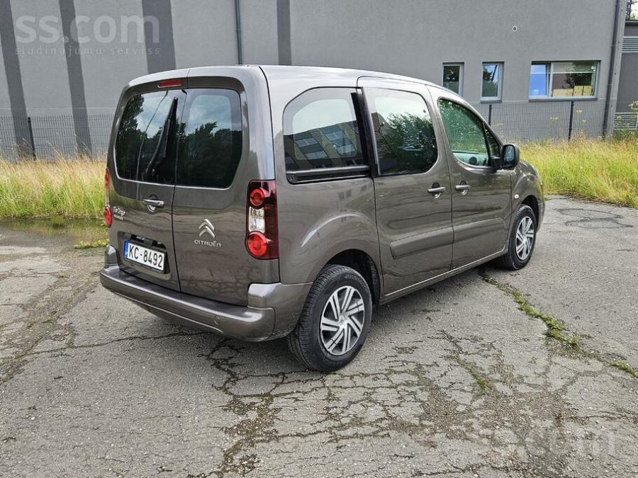 Brūns Citroen Berlingo 2015 Rīga, ar dzinēja tilpumu 1.60 L un nobraukumu 171 tūkst. km par 5200 €, foto 6 vietnē AUTOMOTO.COM.LV