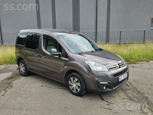 Brūns Citroen Berlingo 2015 Rīga, ar dzinēja tilpumu 1.60 L un nobraukumu 171 tūkst. km par 5200 €, foto 8 vietnē AUTOMOTO.COM.LV