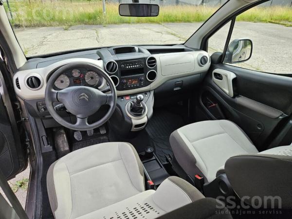 Brown Citroen Berlingo 2015 in Riga, with an engine capacity of 1.60 L and mileage of 171 thousand km for 5200 €, photo 9 on AUTOMOTO.COM.LV