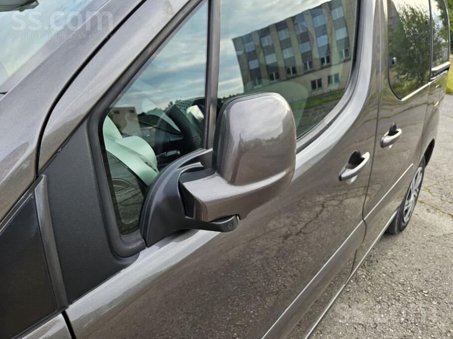Brūns Citroen Berlingo 2015 Rīga, ar dzinēja tilpumu 1.60 L un nobraukumu 171 tūkst. km par 5200 €, foto 20 vietnē AUTOMOTO.COM.LV