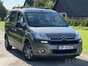 Brown Citroen Berlingo 2015 in Aizkraukle, with an engine capacity of 1.60 L and mileage of 139 thousand km for 7550 €, photo  on AUTOMOTO.COM.LV