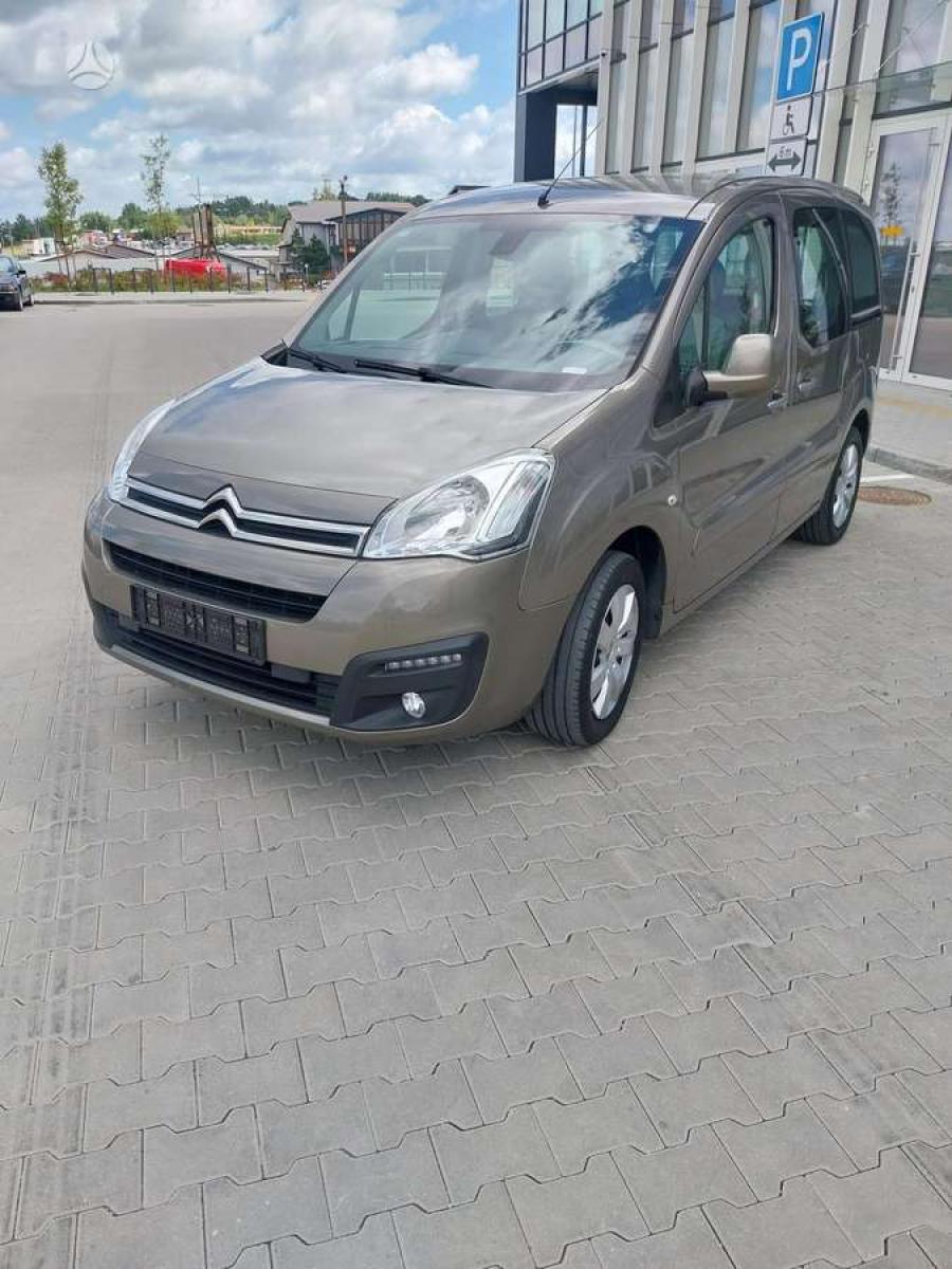 Brūns Citroen Berlingo 2015 Viļņa, ar dzinēja tilpumu 1.56 L un nobraukumu 209 tūkst. km par 6350 €, foto 1 vietnē AUTOMOTO.COM.LV