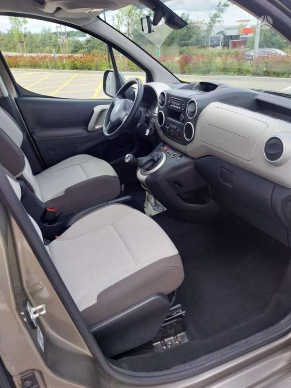 Brown Citroen Berlingo 2015 in Vilnius, with an engine capacity of 1.56 L and mileage of 209 thousand km for 6350 €, photo 6 on AUTOMOTO.COM.LV
