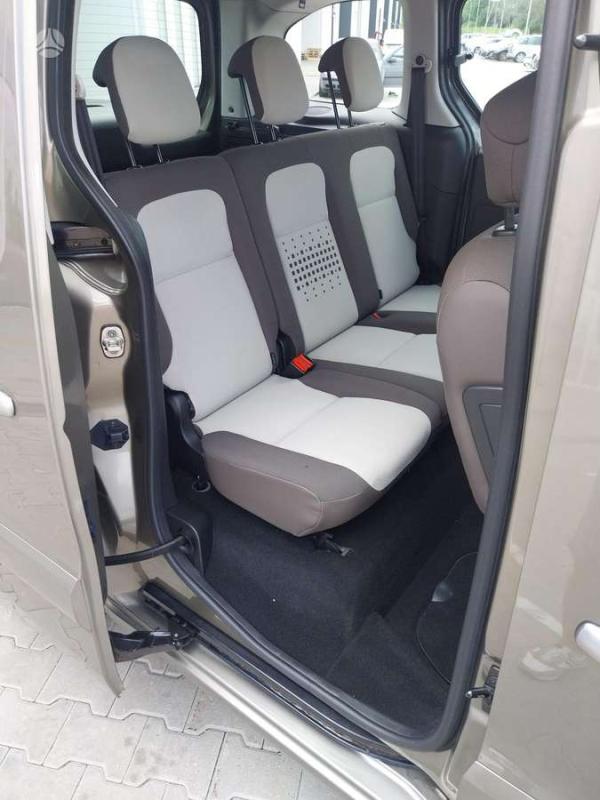 Brown Citroen Berlingo 2015 in Vilnius, with an engine capacity of 1.56 L and mileage of 209 thousand km for 6350 €, photo 7 on AUTOMOTO.COM.LV