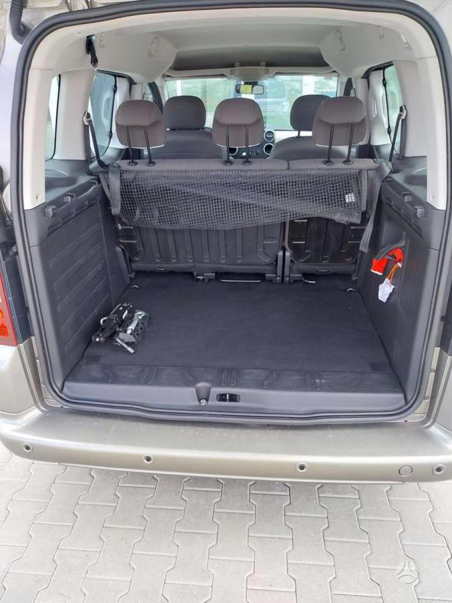 Brūns Citroen Berlingo 2015 Viļņa, ar dzinēja tilpumu 1.56 L un nobraukumu 209 tūkst. km par 6350 €, foto 9 vietnē AUTOMOTO.COM.LV