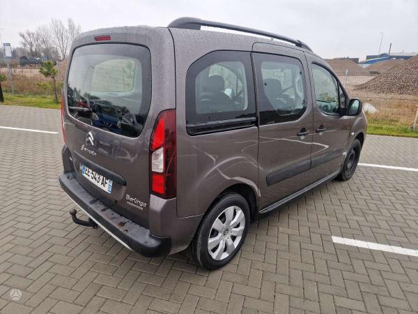 Brūns Citroen Berlingo 2016 Tauragė, ar dzinēja tilpumu 1.56 L un nobraukumu 207 tūkst. km par 5400 €, foto 5 vietnē AUTOMOTO.COM.LV