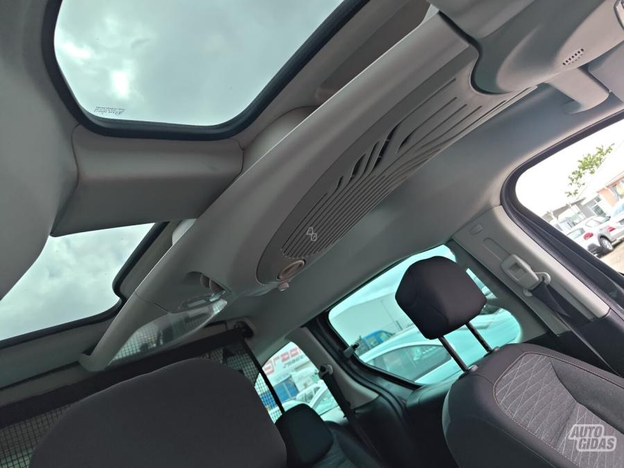 Brown Citroen Berlingo 2016 in Utena, with an engine capacity of 1.60 L and mileage of 163 thousand km for 6500 €, photo 10 on AUTOMOTO.COM.LV