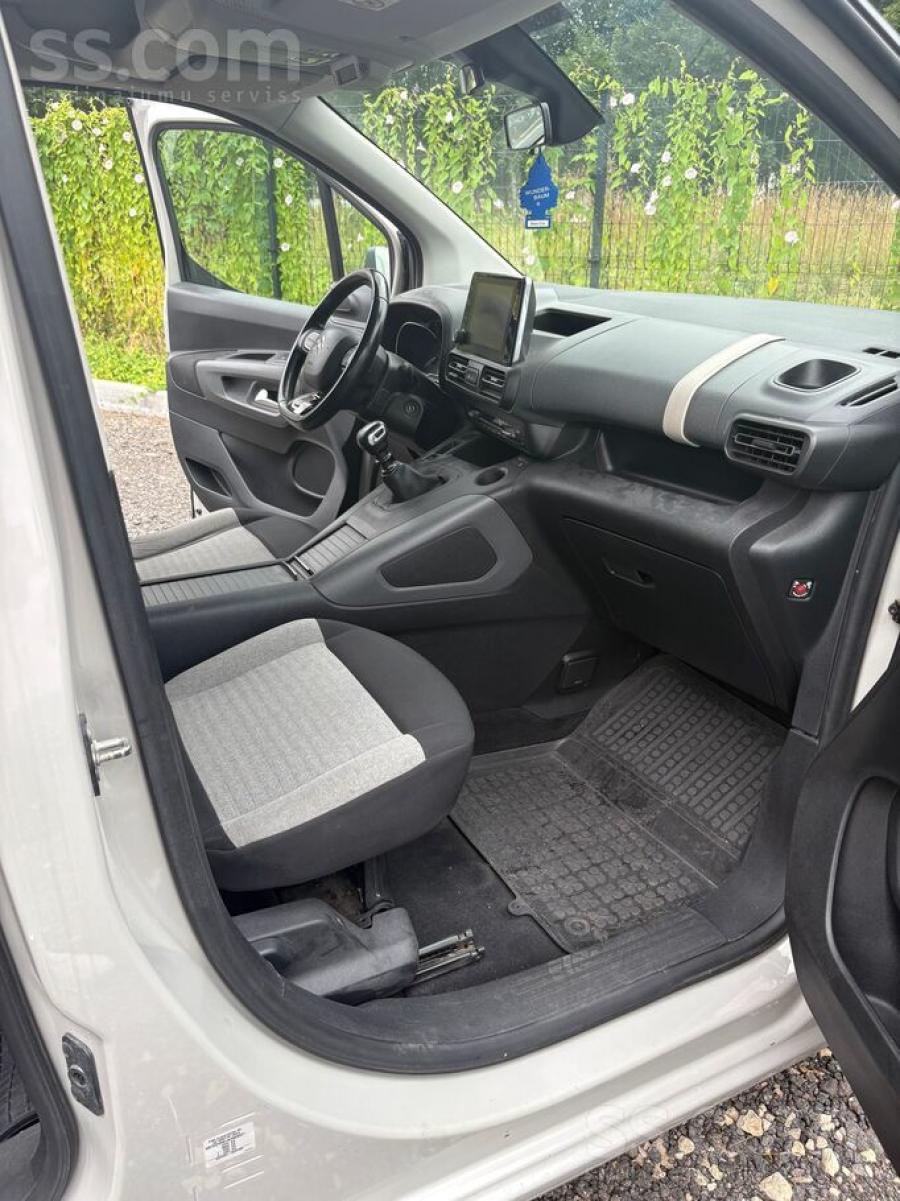 Brown Citroen Berlingo 2019 in Riga, with an engine capacity of 1.50 L and mileage of 0 thousand km for 7300 €, photo 8 on AUTOMOTO.COM.LV
