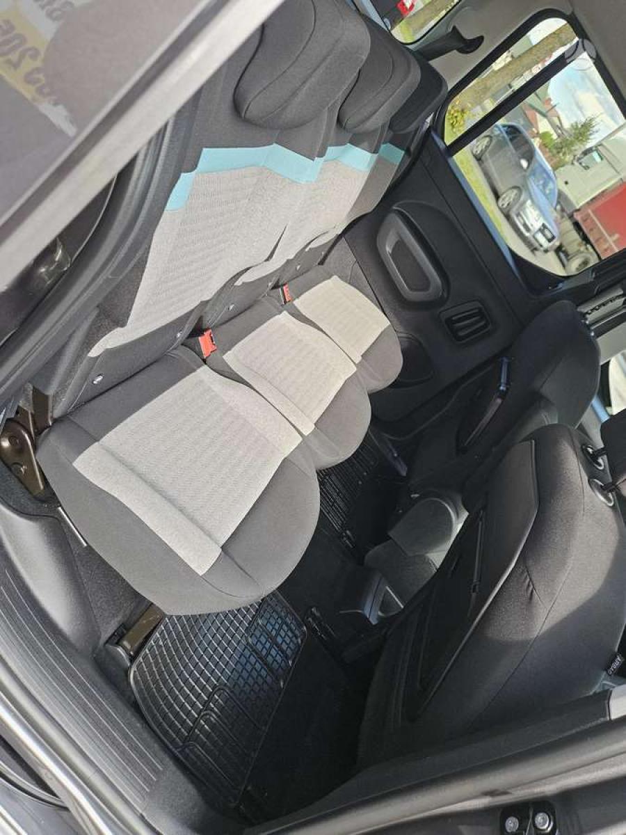 Brūns Citroen Berlingo 2019 Šauļi, ar dzinēja tilpumu 1.20 L un nobraukumu 186 tūkst. km par 8950 €, foto 15 vietnē AUTOMOTO.COM.LV