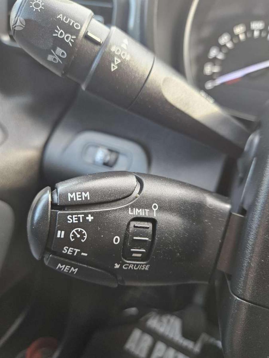 Brūns Citroen Berlingo 2019 Šauļi, ar dzinēja tilpumu 1.20 L un nobraukumu 186 tūkst. km par 8950 €, foto 19 vietnē AUTOMOTO.COM.LV