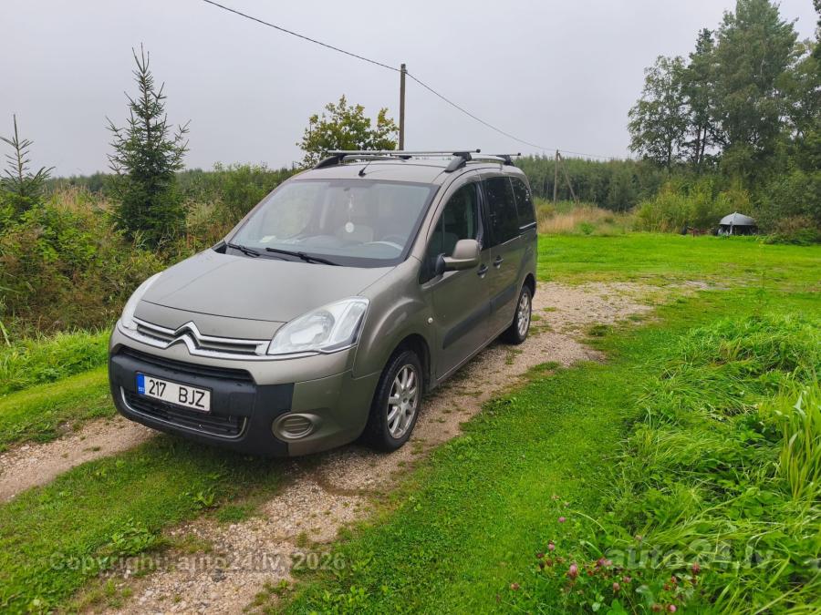 Brūns Citroen Berlingo 2013 Tallina, ar dzinēja tilpumu 1.60 L un nobraukumu 345 tūkst. km par 3800 €, foto 1 vietnē AUTOMOTO.COM.LV