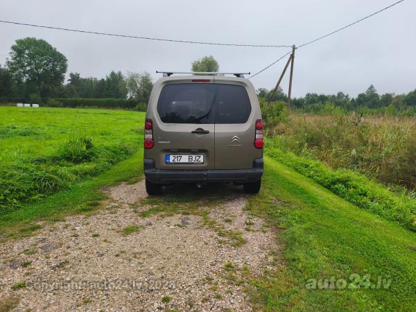 Brown Citroen Berlingo 2013 in Tallinn, with an engine capacity of 1.60 L and mileage of 345 thousand km for 3800 €, photo 3 on AUTOMOTO.COM.LV