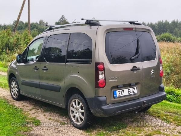 Brown Citroen Berlingo 2013 in Tallinn, with an engine capacity of 1.60 L and mileage of 345 thousand km for 3800 €, photo 4 on AUTOMOTO.COM.LV