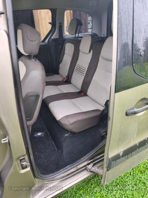 Brūns Citroen Berlingo 2013 Tallina, ar dzinēja tilpumu 1.60 L un nobraukumu 345 tūkst. km par 3800 €, foto 8 vietnē AUTOMOTO.COM.LV