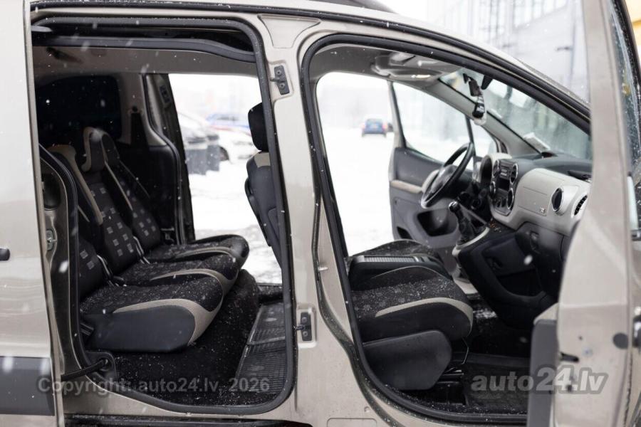 Brūns Citroen Berlingo 2014 Tallina, ar dzinēja tilpumu 1.60 L un nobraukumu 263 tūkst. km par 4399 €, foto 15 vietnē AUTOMOTO.COM.LV